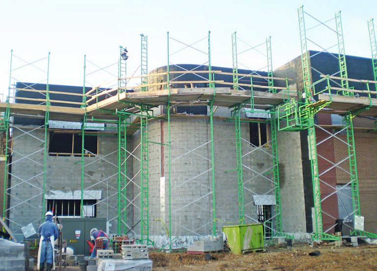 MAST CLIMBERS - Non-Stop Scaffolding