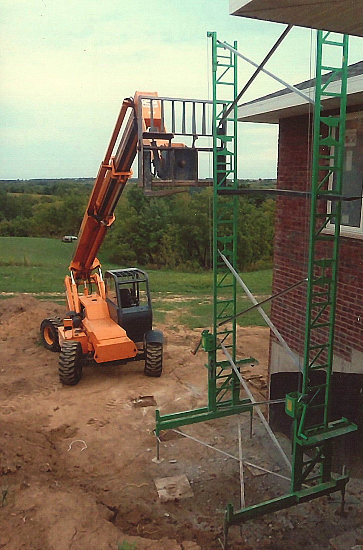 NON-STOP STANDARD-DUTY CRANK-UP SCAFFOLDING - Non-Stop Scaffolding