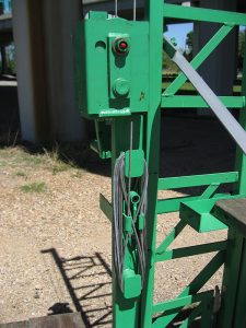 NON-STOP STANDARD-DUTY CRANK-UP SCAFFOLDING - Non-Stop Scaffolding